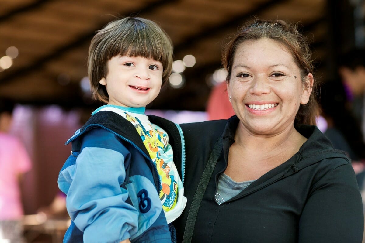 Unidos por su hijo – Operation Smile Espanol