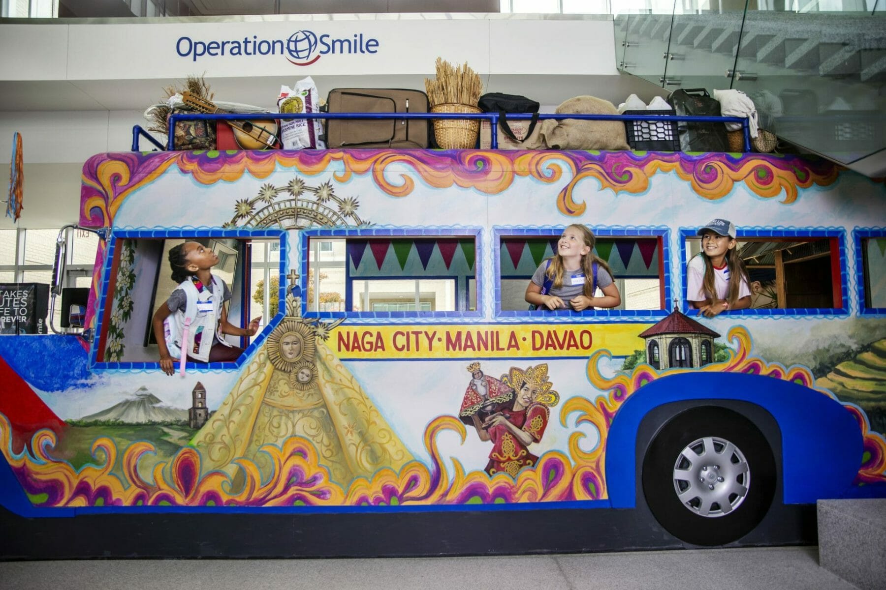 Una Ventana Al Mundo - Operation Smile Espanol